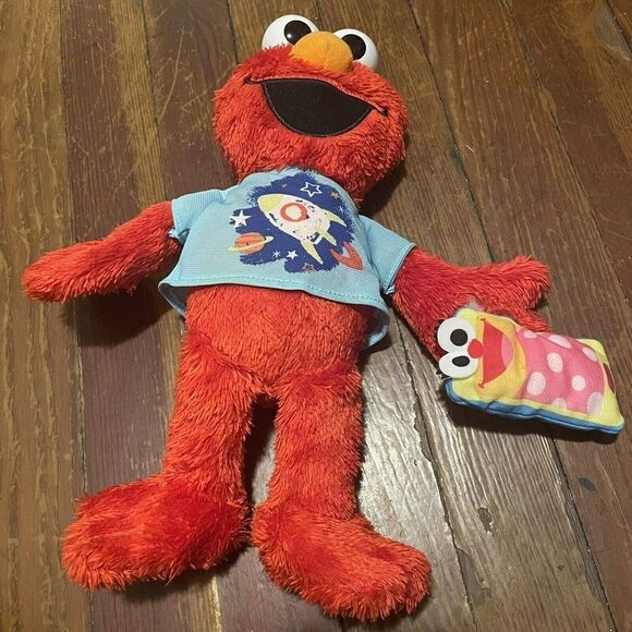 Toys | Sesame Street Elmosworld Musical Talksing 13 Plush W Smartie ...